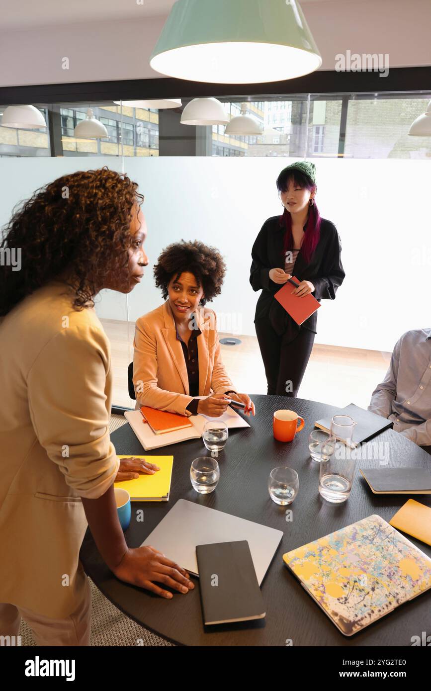 Board room hi-res stock photography and images - Alamy