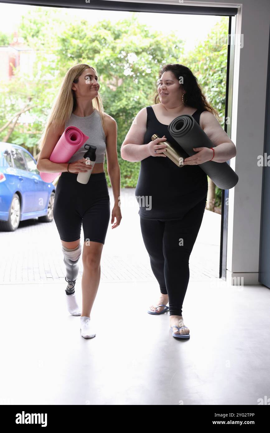 Walking for exercise hi-res stock photography and images - Alamy