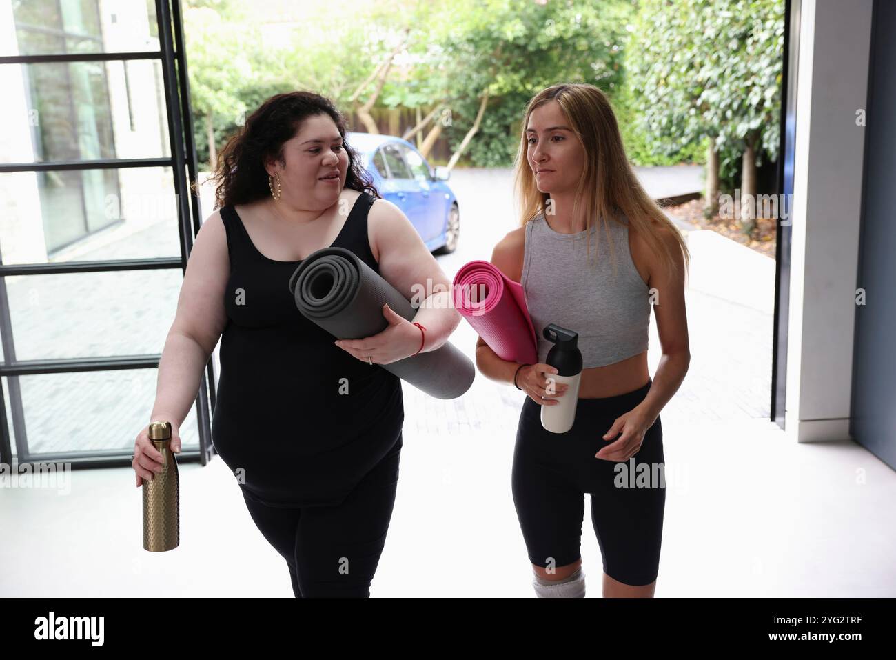 Inside gym hi-res stock photography and images - Alamy