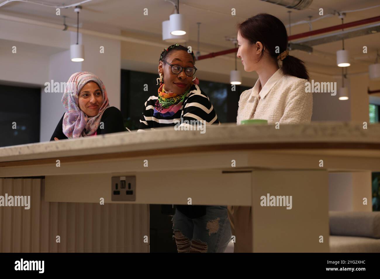 Office business clothing hi-res stock photography and images - Alamy