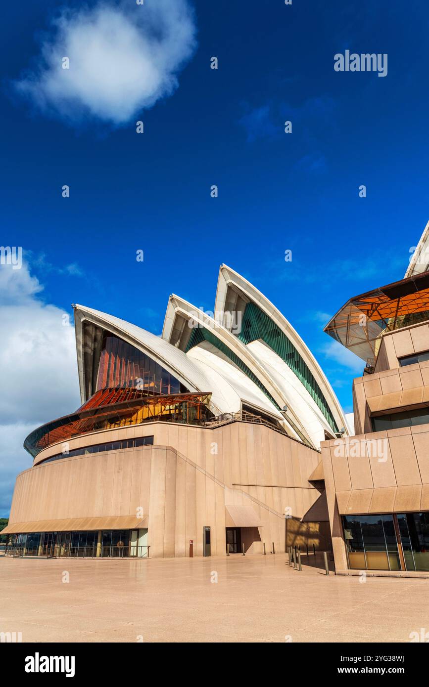 Distinctive building of Sydney Opera House - multi-venue performing ...