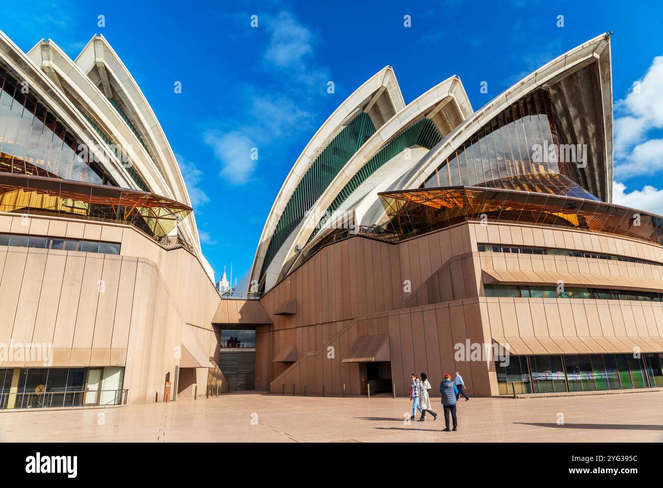 Distinctive building of Sydney Opera House - multi-venue performing ...