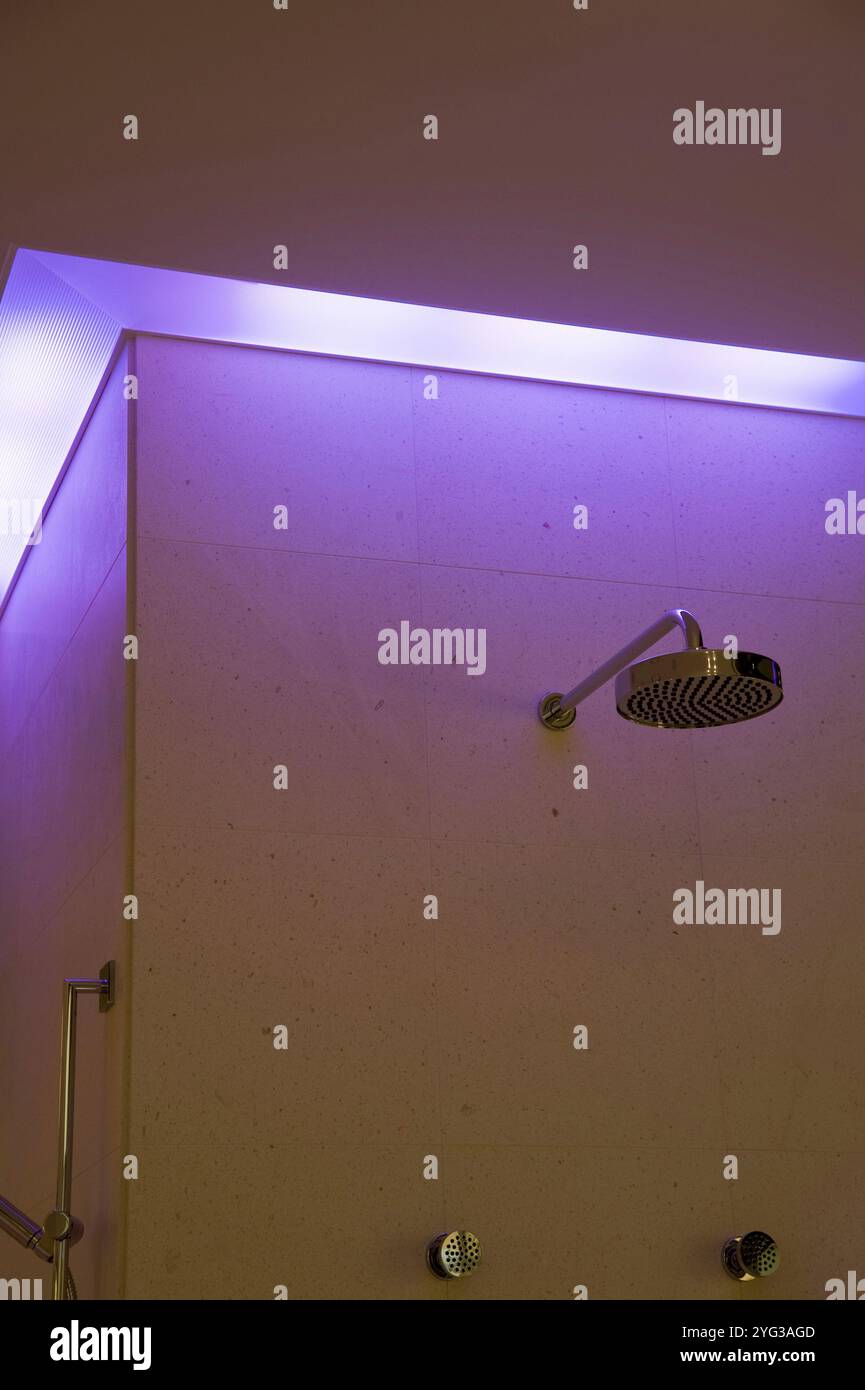 Hot shower head hi-res stock photography and images - Alamy