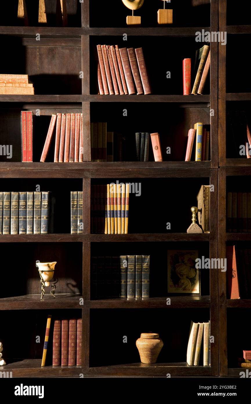 Old book rack hi-res stock photography and images - Alamy