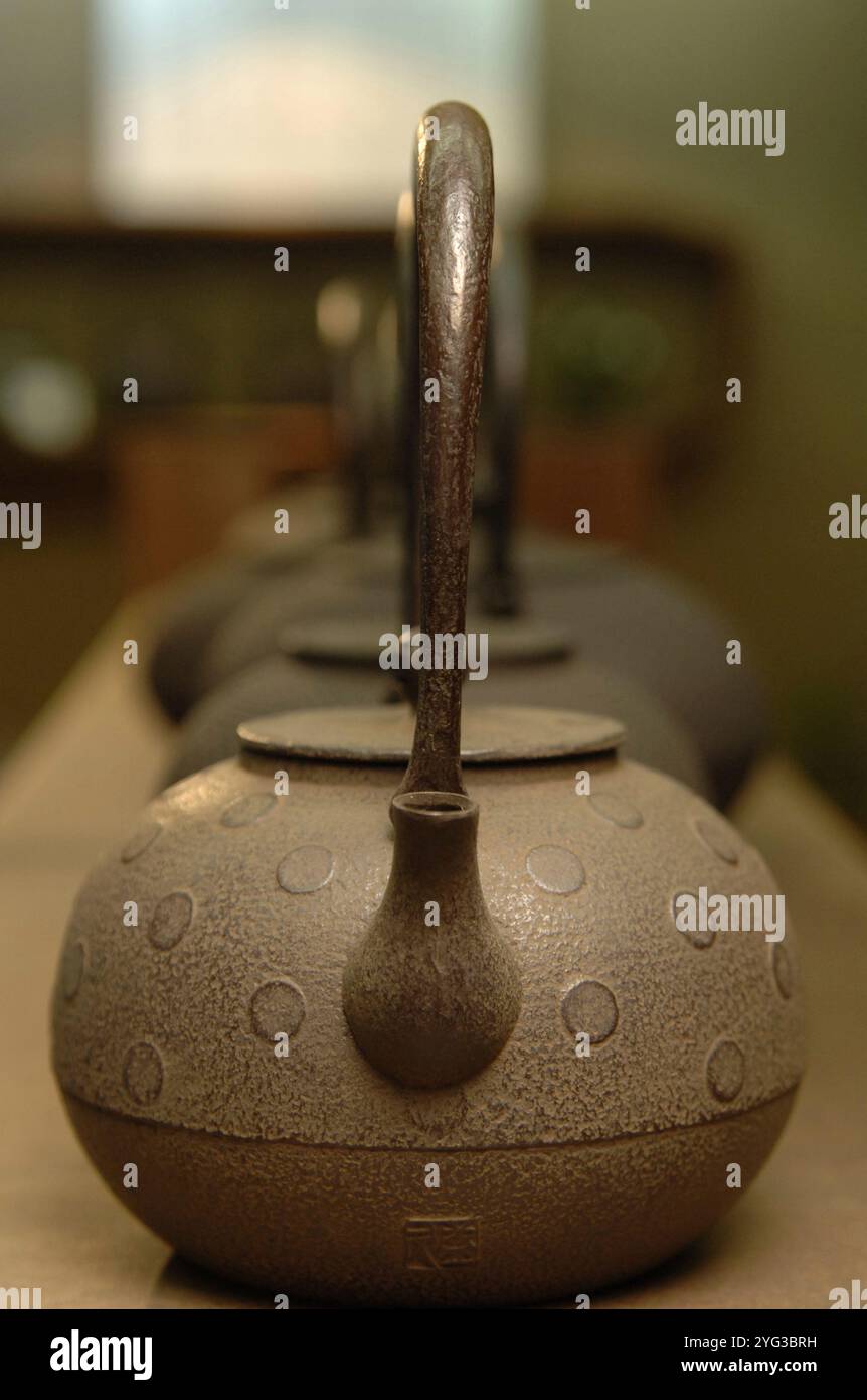 Manual kettle hi-res stock photography and images - Alamy