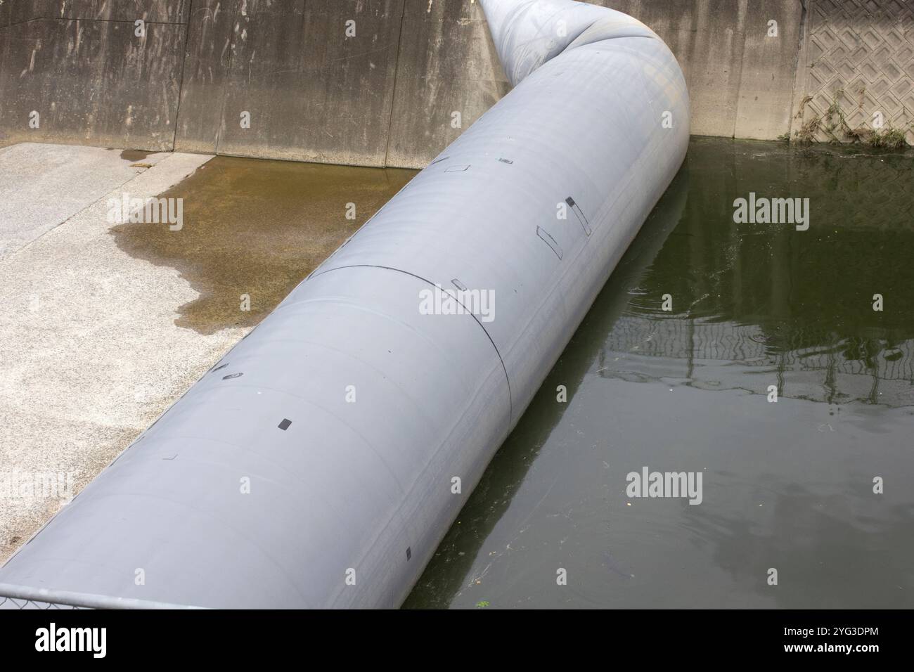 Water block hi-res stock photography and images - Alamy