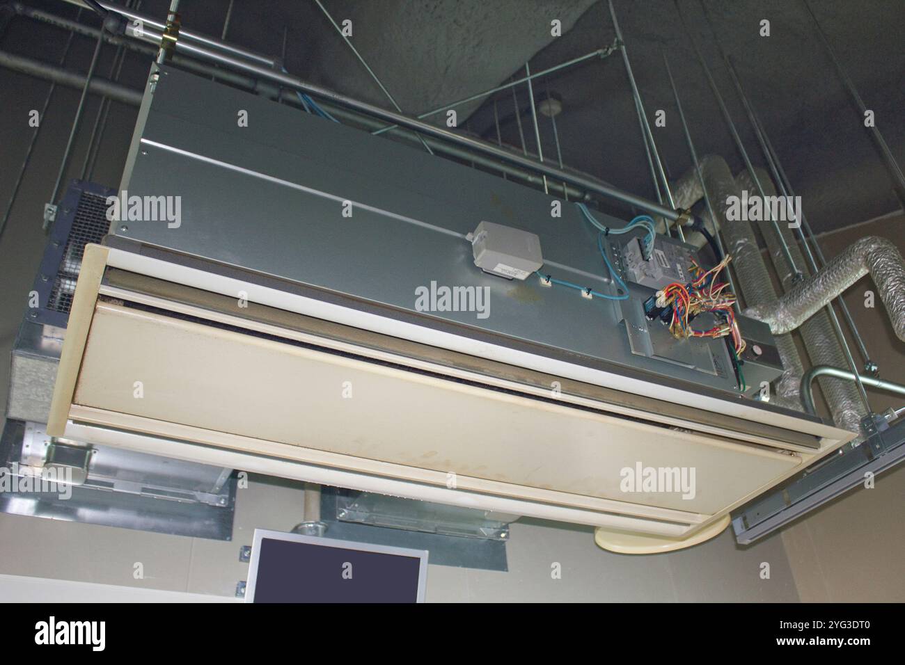 Suspended air conditioner for high ceilings Stock Photo - Alamy
