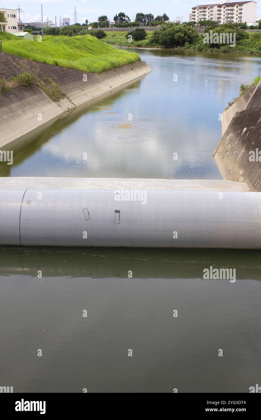 Water barriers hi-res stock photography and images - Alamy