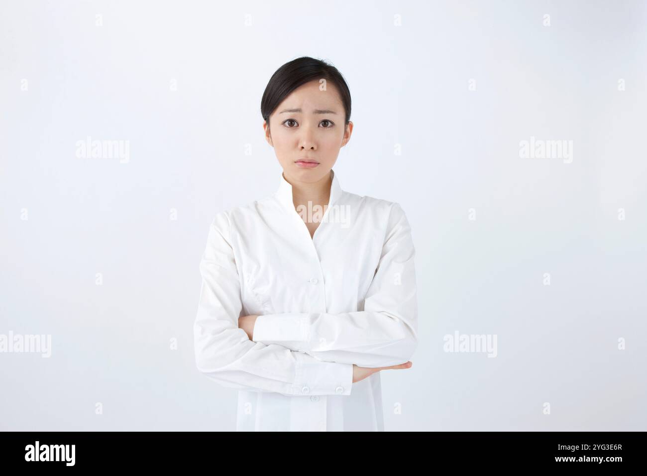 Troubled woman portrait hi-res stock photography and images - Alamy