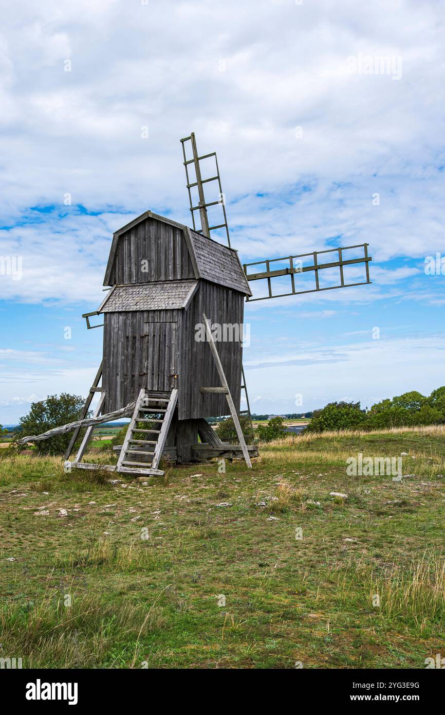 Traditional post mill at the Gettlinge burial ground (Gettlinge ...