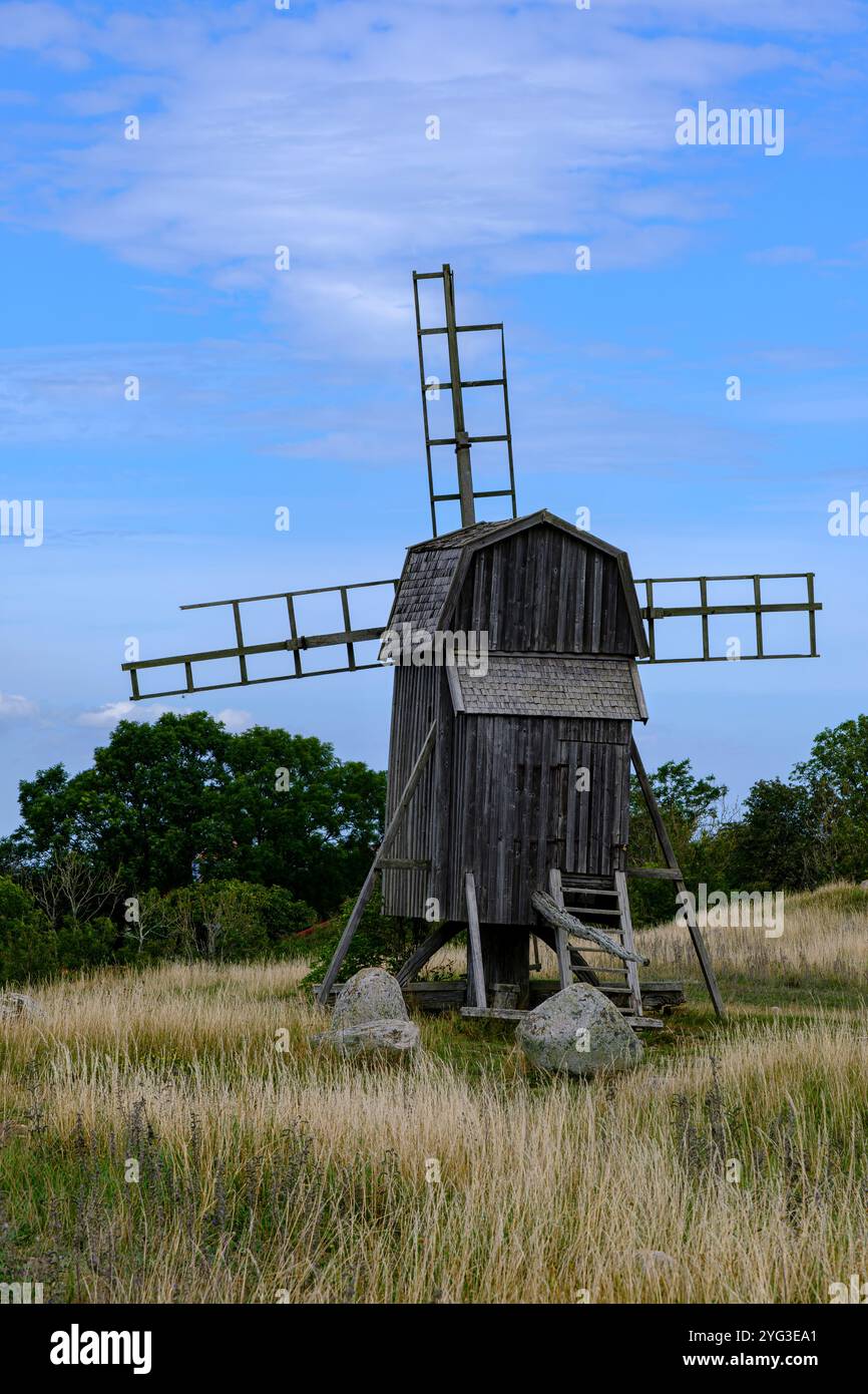 Traditional post mill at the Gettlinge burial ground (Gettlinge ...