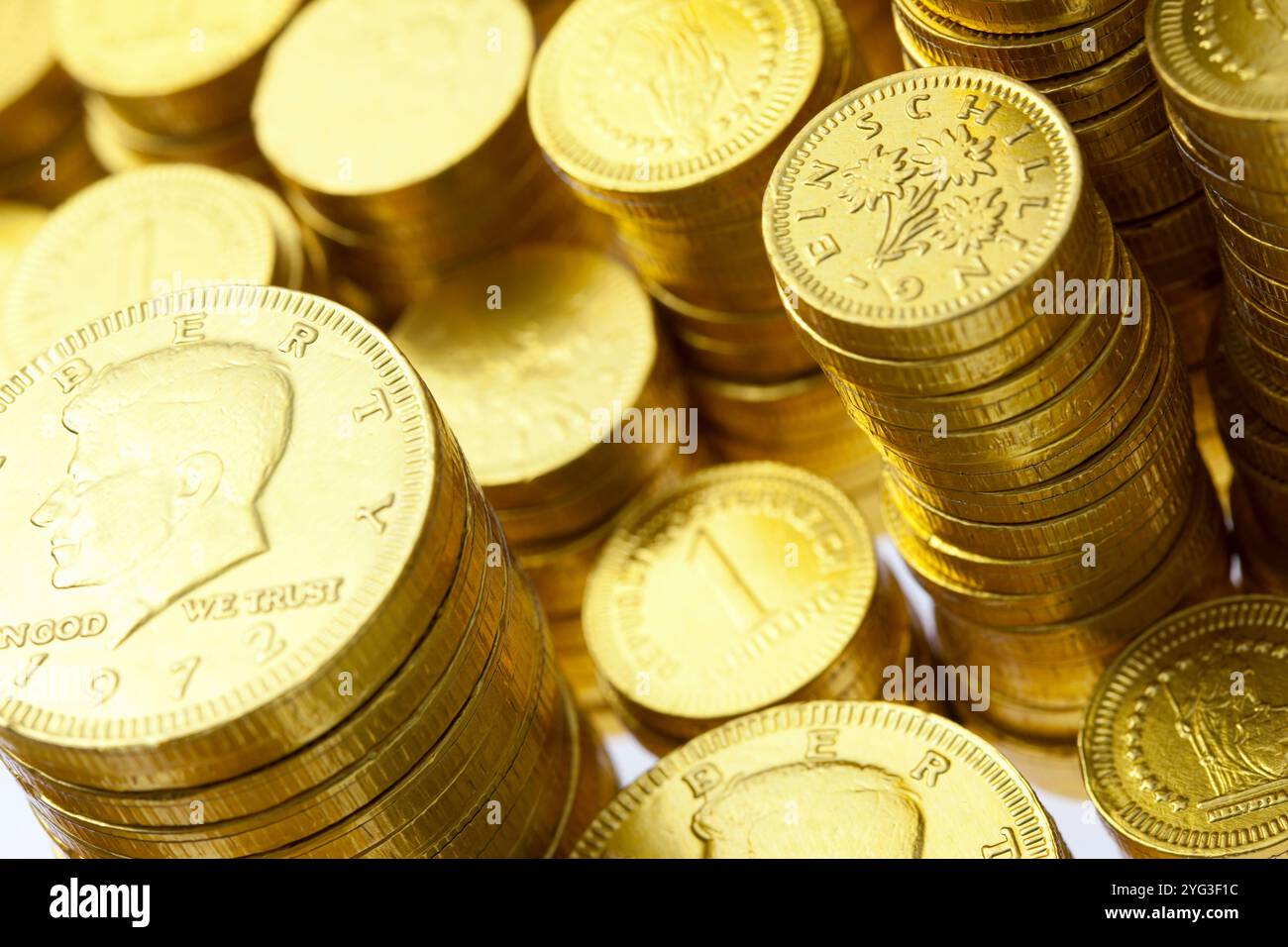 Gold coin hi-res stock photography and images - Alamy