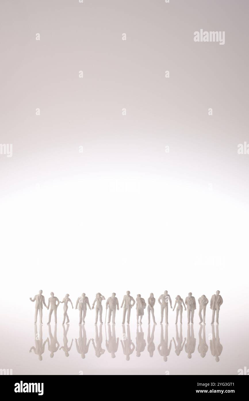 Model line up hi-res stock photography and images - Alamy