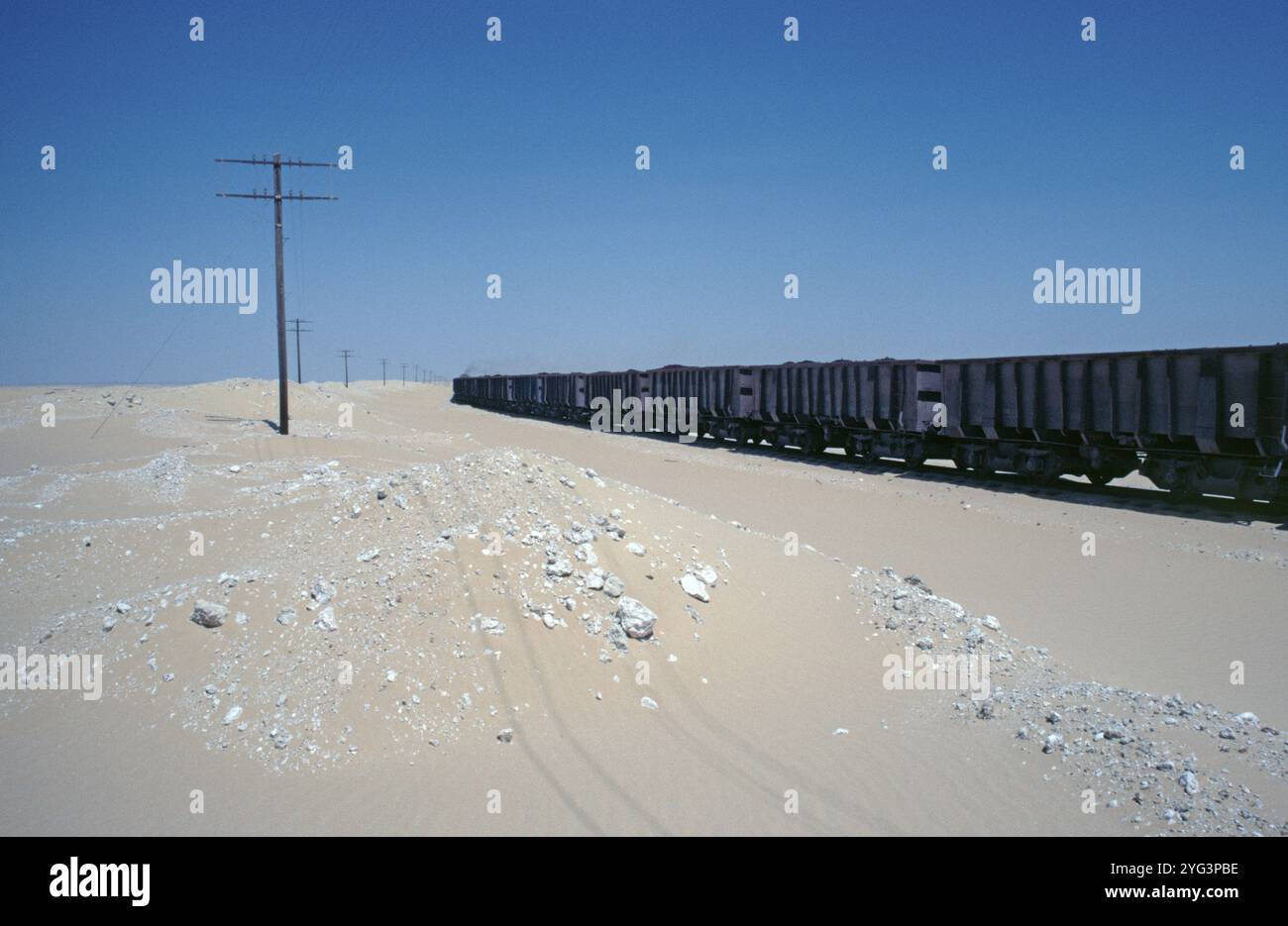 Egypt train railway transportation hi-res stock photography and images ...