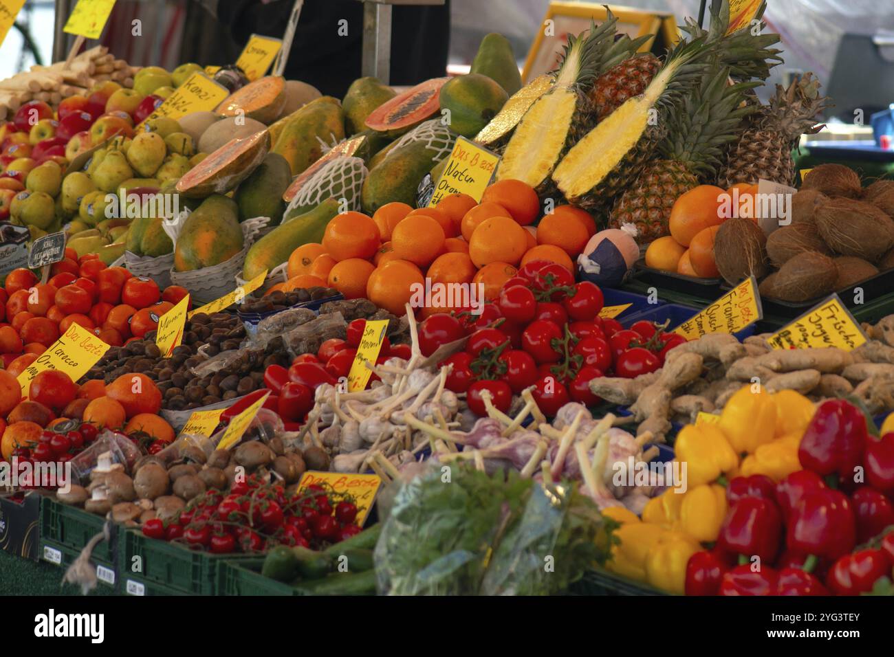 Obs and vegetable stand, Nuremberg, Middle Franconia, Bavaria, Germany ...