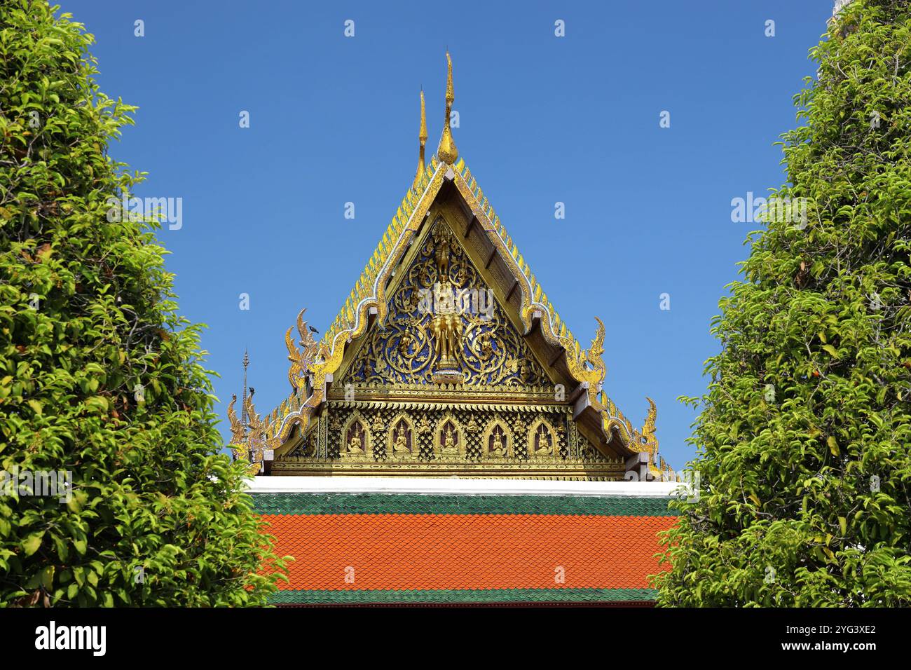 Triangular shaped building hi-res stock photography and images - Alamy