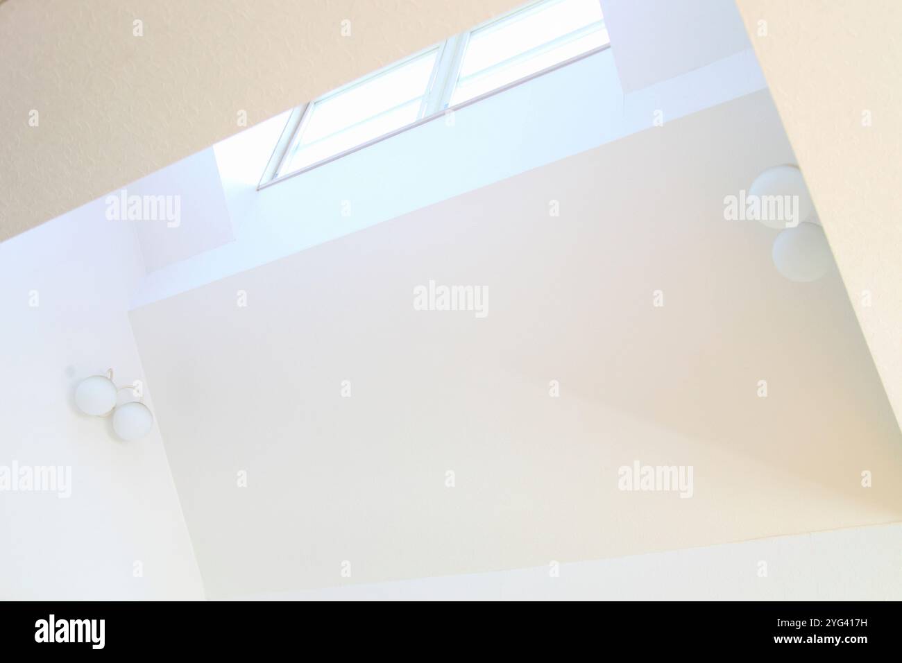 Atrium light hi-res stock photography and images - Alamy