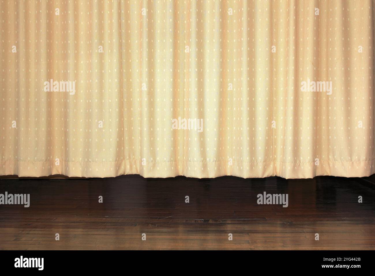 Curtain partition hi-res stock photography and images - Alamy