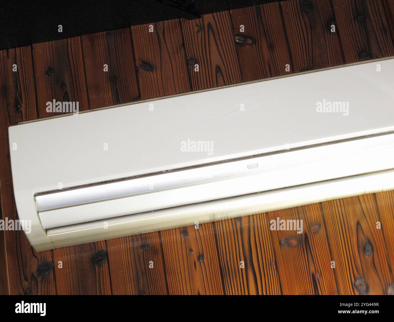 Air conditioner japan hi-res stock photography and images - Alamy