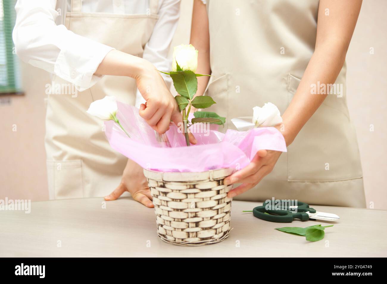 Indoor flower arrangements hi-res stock photography and images - Alamy