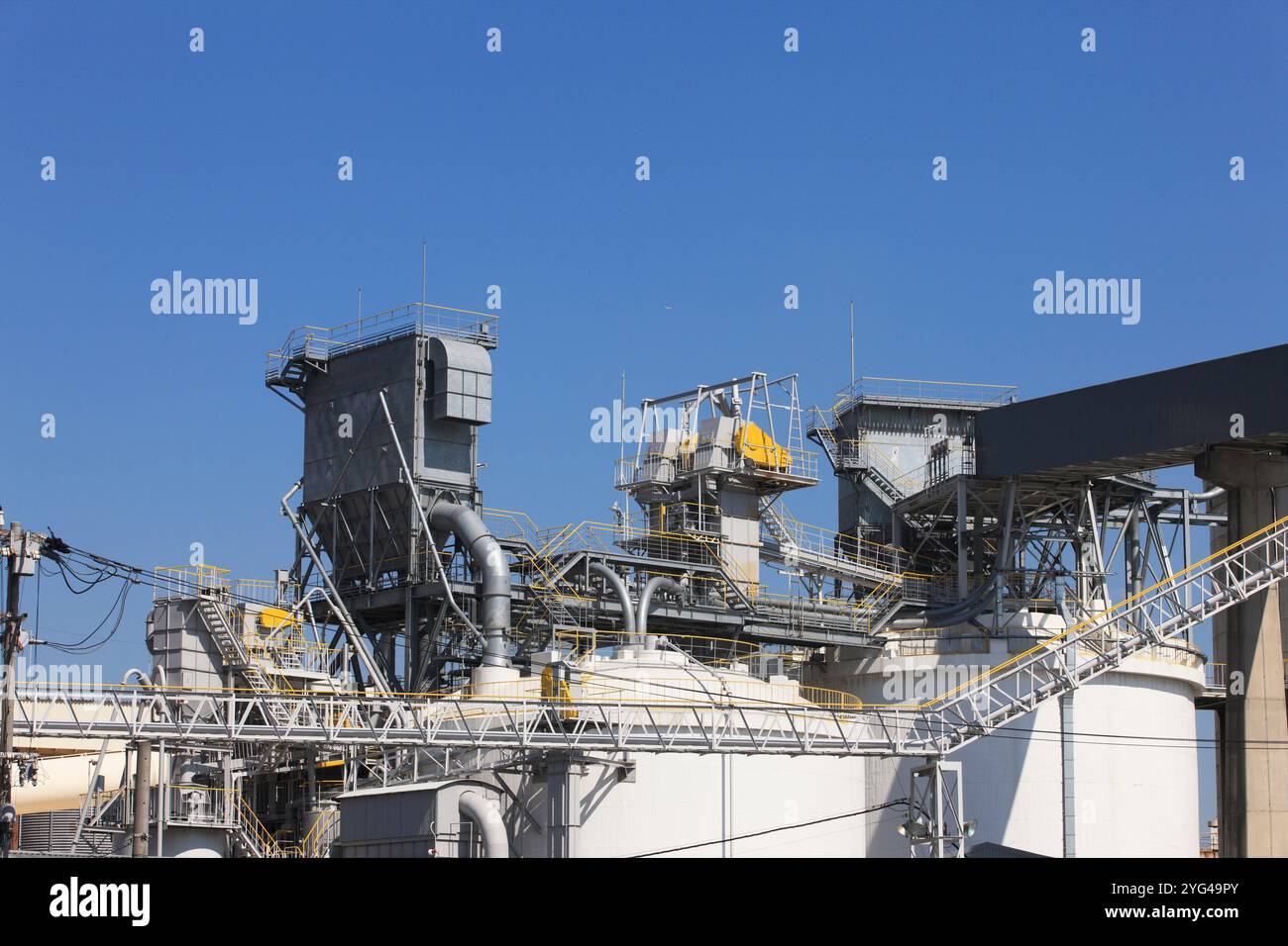 Factory outline hi-res stock photography and images - Alamy