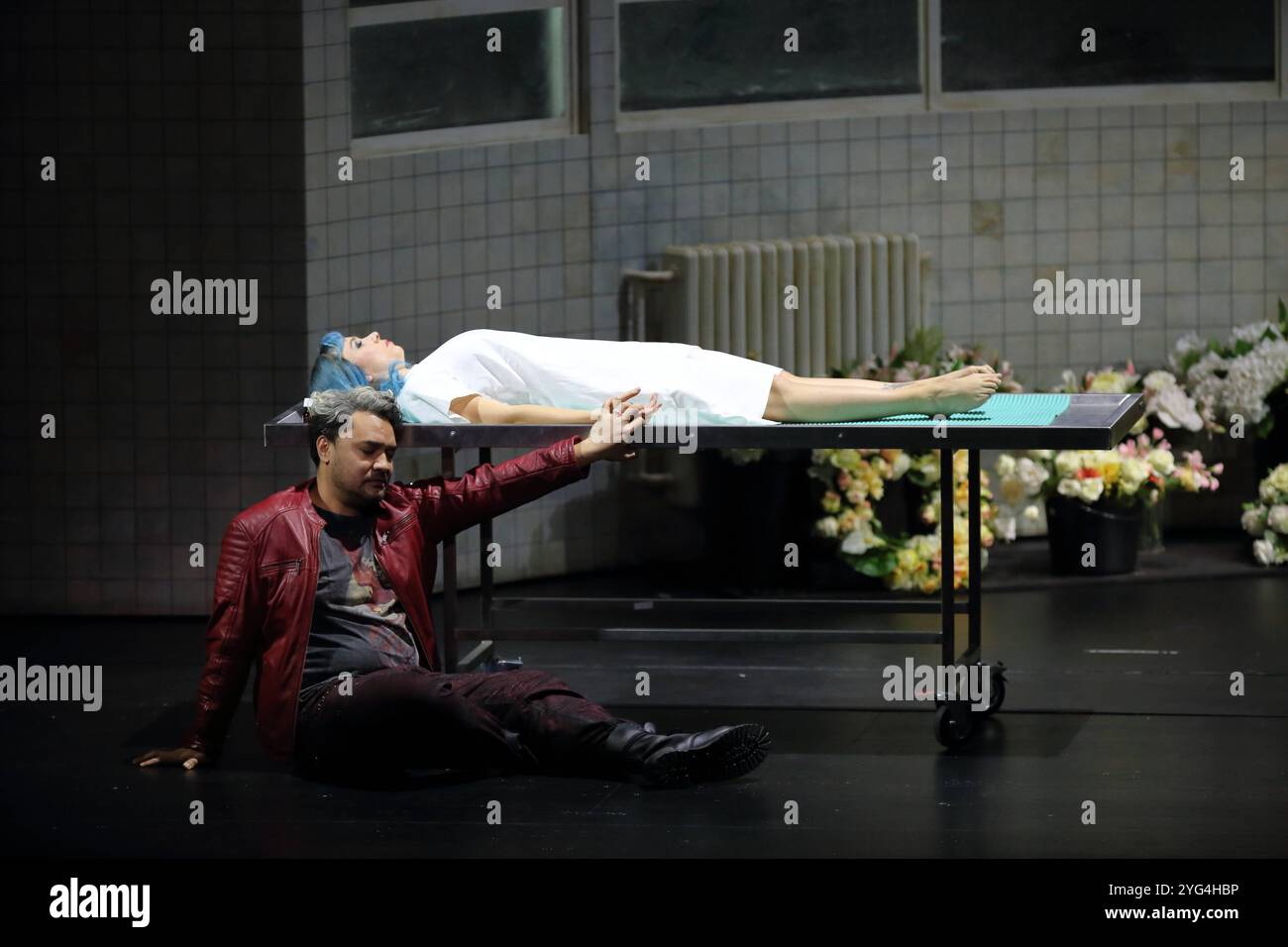 Elsa Dreisig als Juliette und Amitai Pati als Romeo während der ...