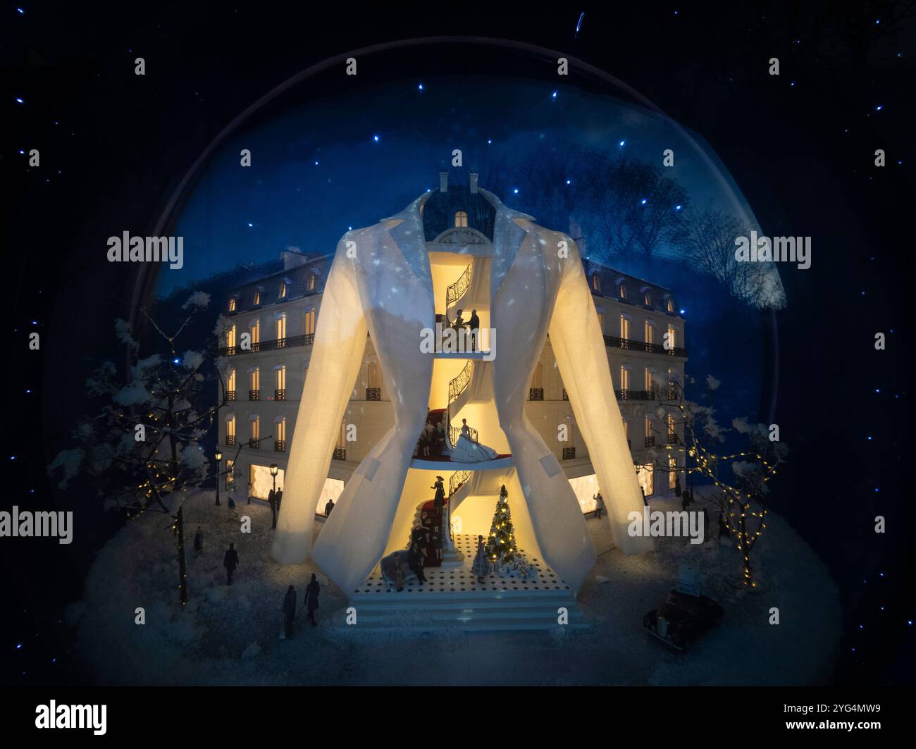 A window display outside La Galerie Dior, Paris, France Stock Photo - Alamy