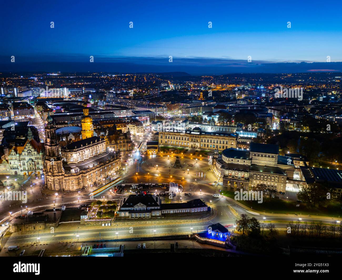 Luftbild Altstadt mit Hofkirche, Residenzschloss, Semperbau ...