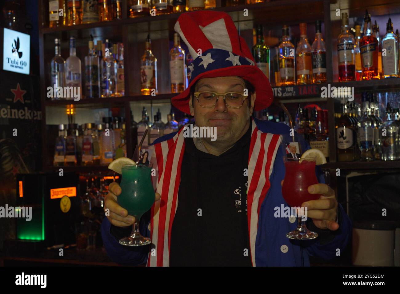 JERUSALEM - NOVEMBER 6: An Israeli barman dressed in an Uncle Sam ...