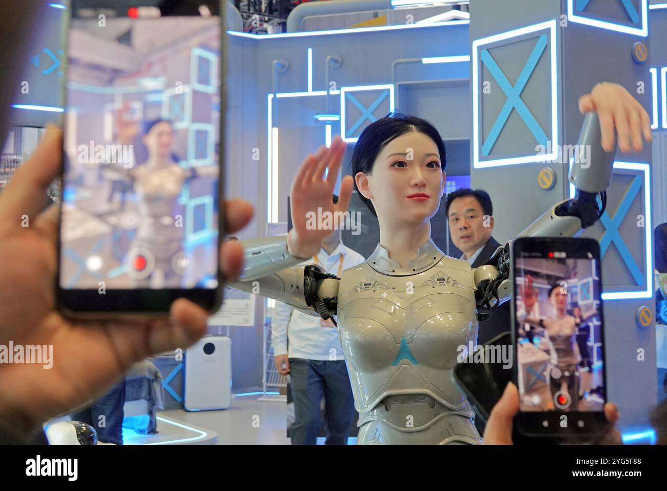 Shanghai, China. 06th Nov, 2024. SHANGHAI, CHINA - NOVEMBER 6, 2024 ...