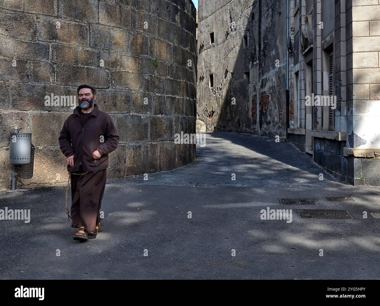 Catholic monk walking hi-res stock photography and images - Alamy