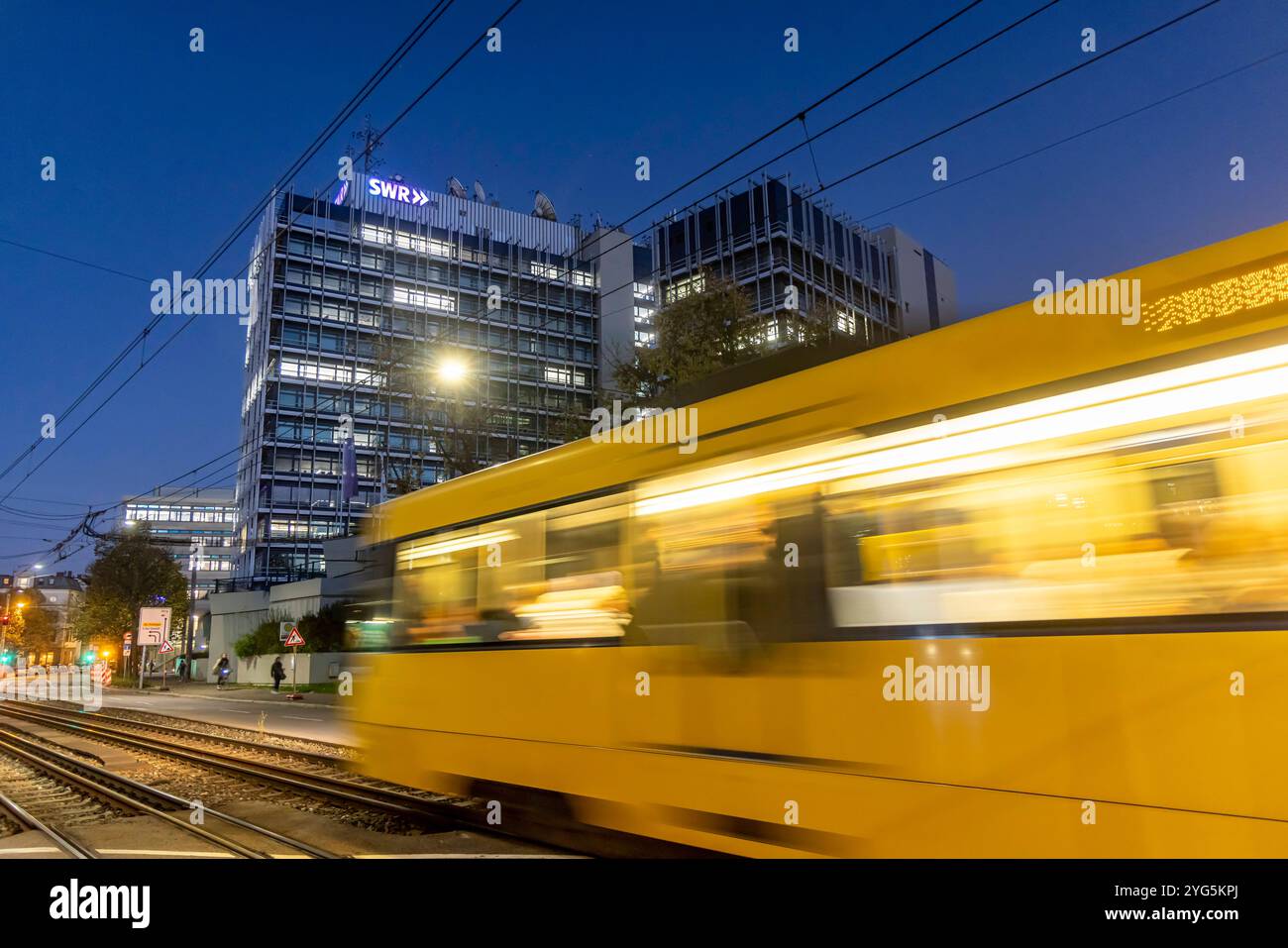 Funkhaus SWR Südwestrundfunk in der Neckarstraße Stuttgart. Stadtbahn ...