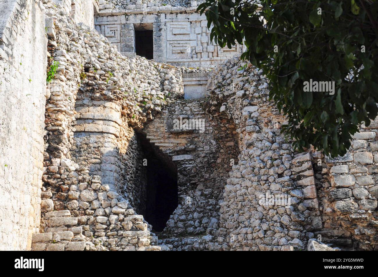 Intricate details of rocks hi-res stock photography and images - Alamy