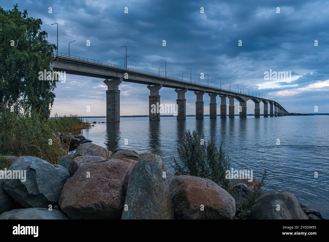 Atmospheric view of the Öland Bridge (Ölandsbron) in the evening lights ...
