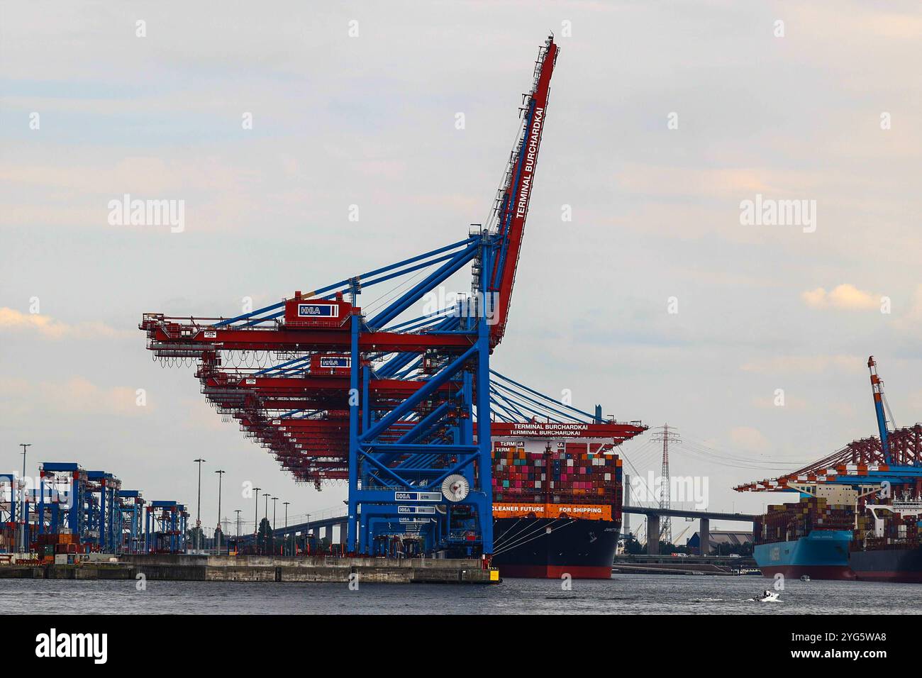 Stockbilder 10/2024 Container Terminal am Hamburger Hafen *** Stock ...