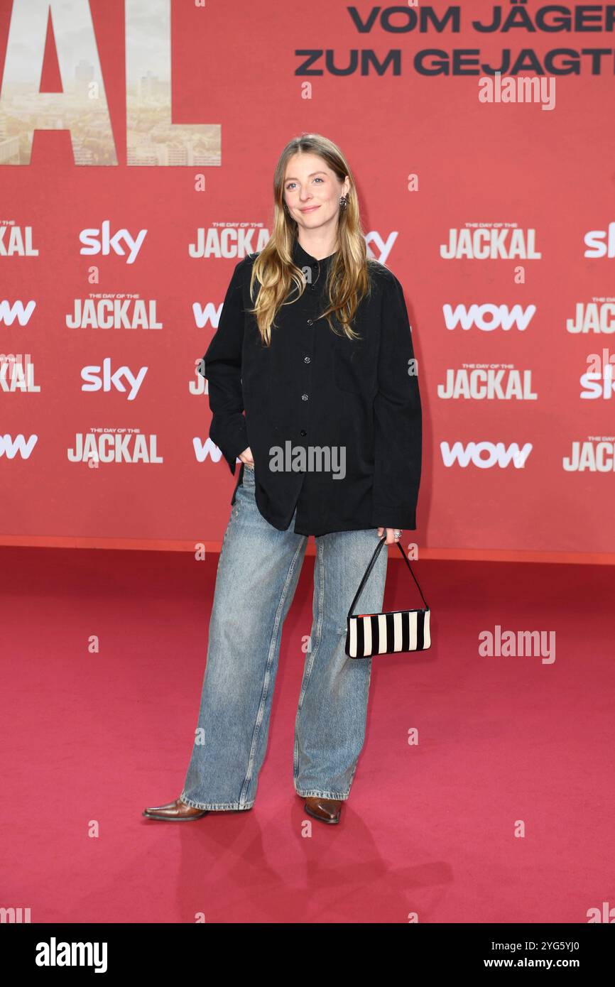 Paula Kroh bei der Premiere THE DAY OF THE JACKAL im ZOO Palast in ...