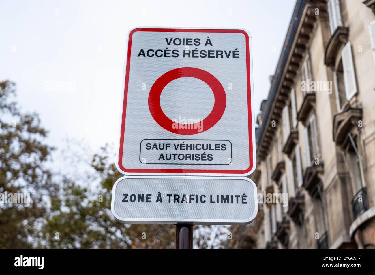 Illustration of A traffic sign indicating the limited traffic zone (ZTL ...