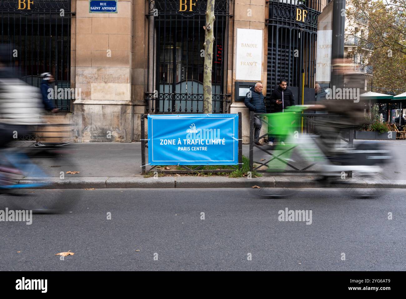 Illustration of A traffic sign indicating the limited traffic zone (ZTL ...