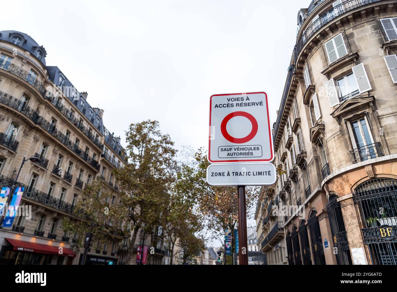 Illustration of A traffic sign indicating the limited traffic zone (ZTL ...