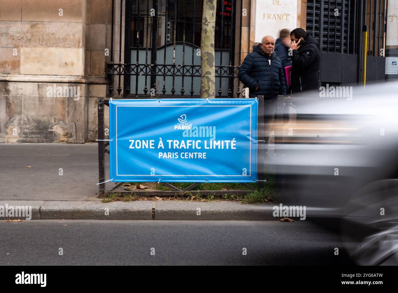Illustration of A traffic sign indicating the limited traffic zone (ZTL ...