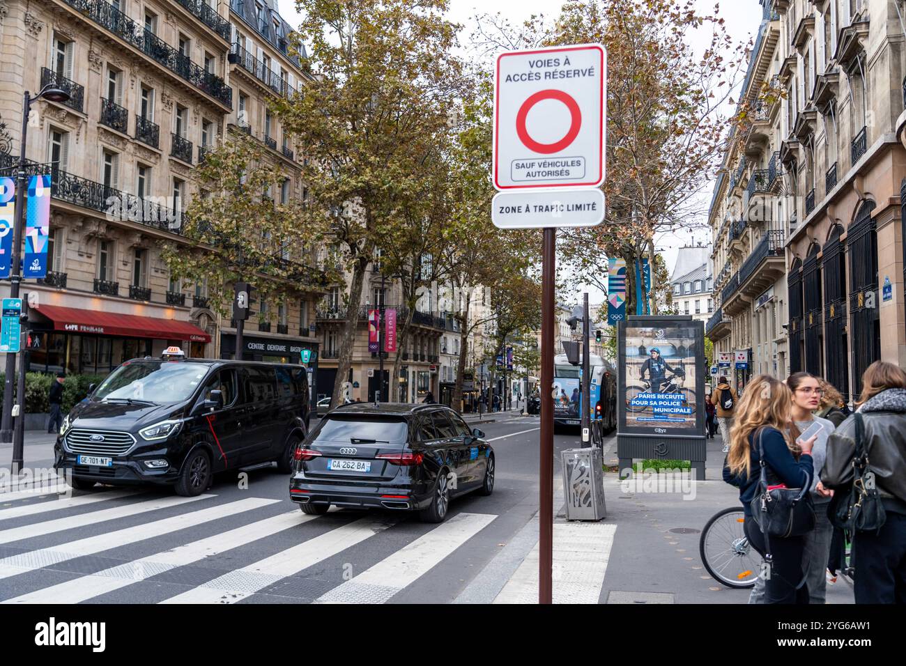 Illustration of A traffic sign indicating the limited traffic zone (ZTL ...