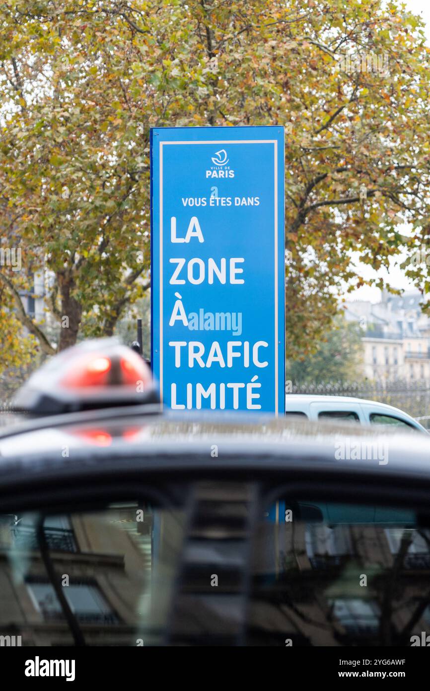 Illustration of A traffic sign indicating the limited traffic zone (ZTL ...