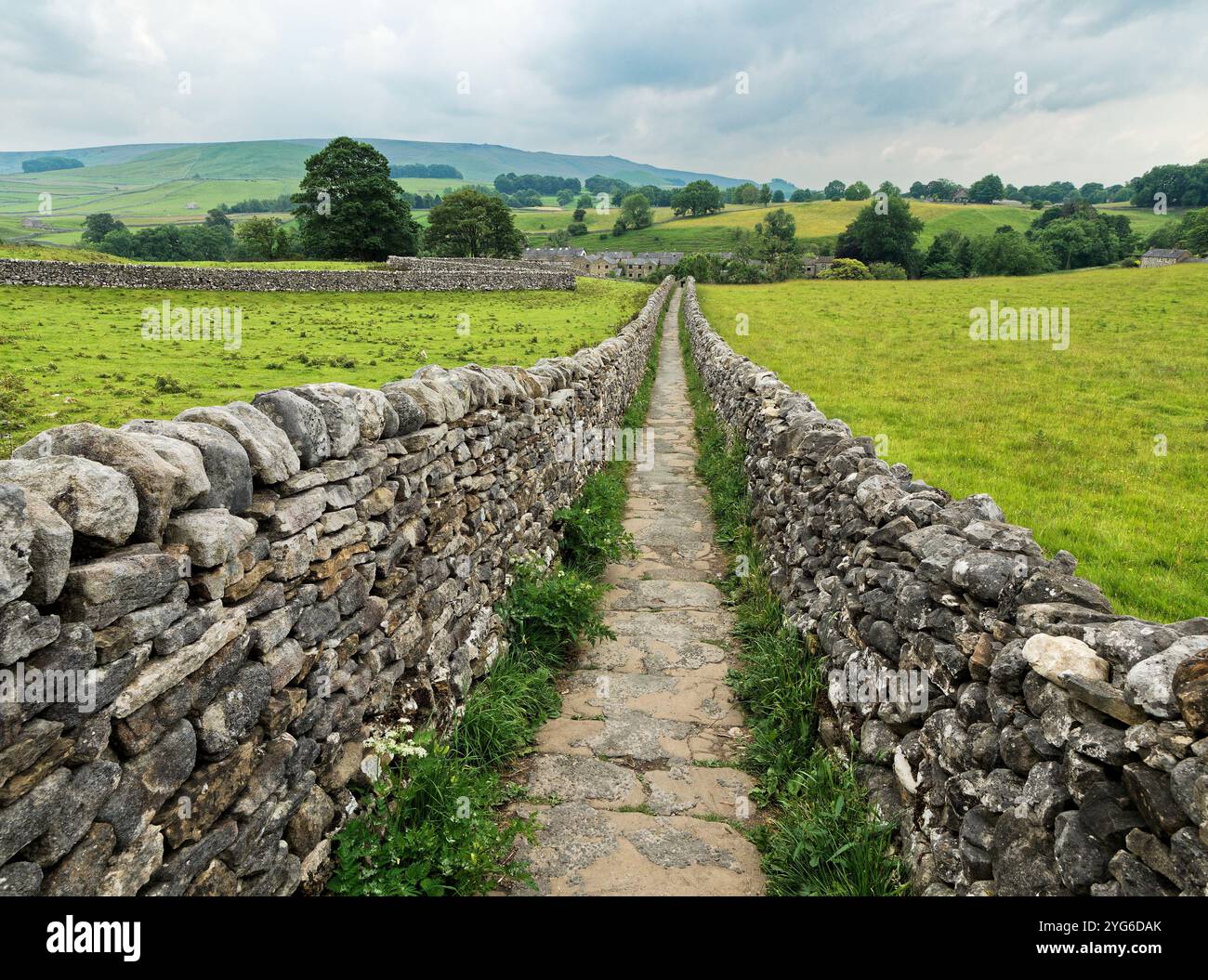 The lane grassington hi-res stock photography and images - Alamy