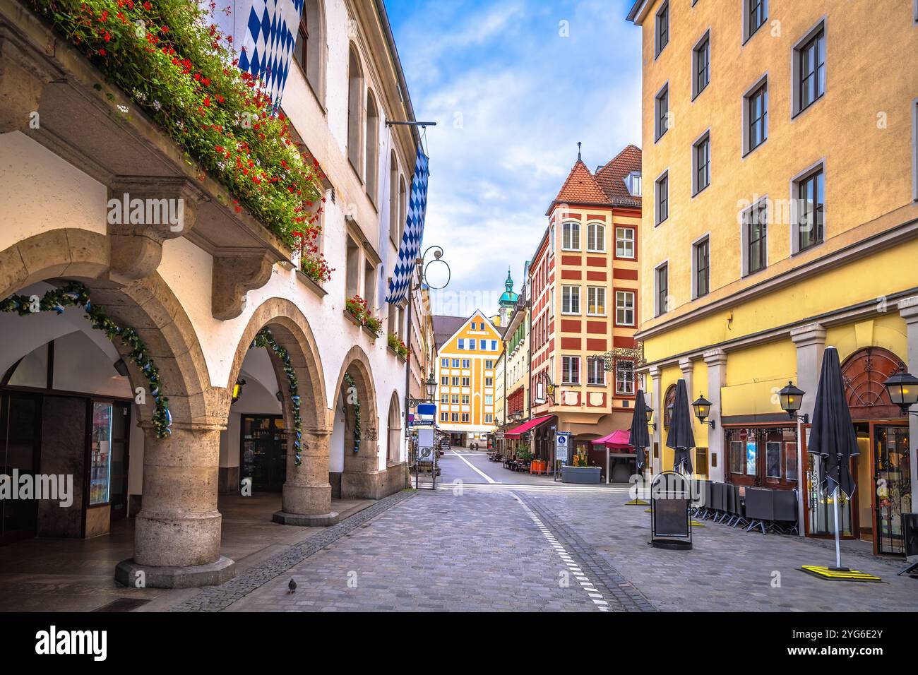 Historic Munich cobbled street and architecture view, capital of ...