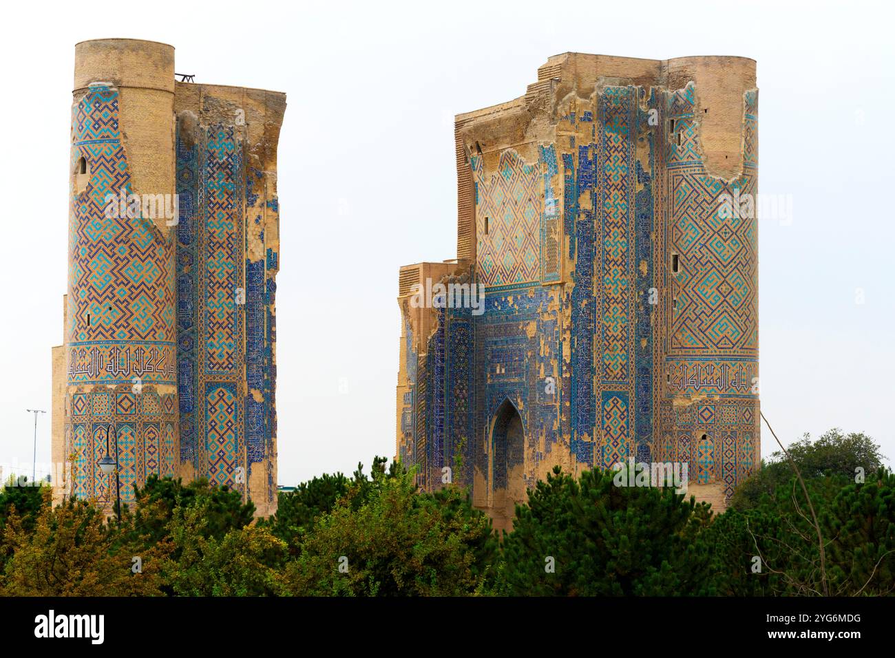 Monument of Tamerlane in Shahrisabz. Ruins of the Ak-Saray Palace ...