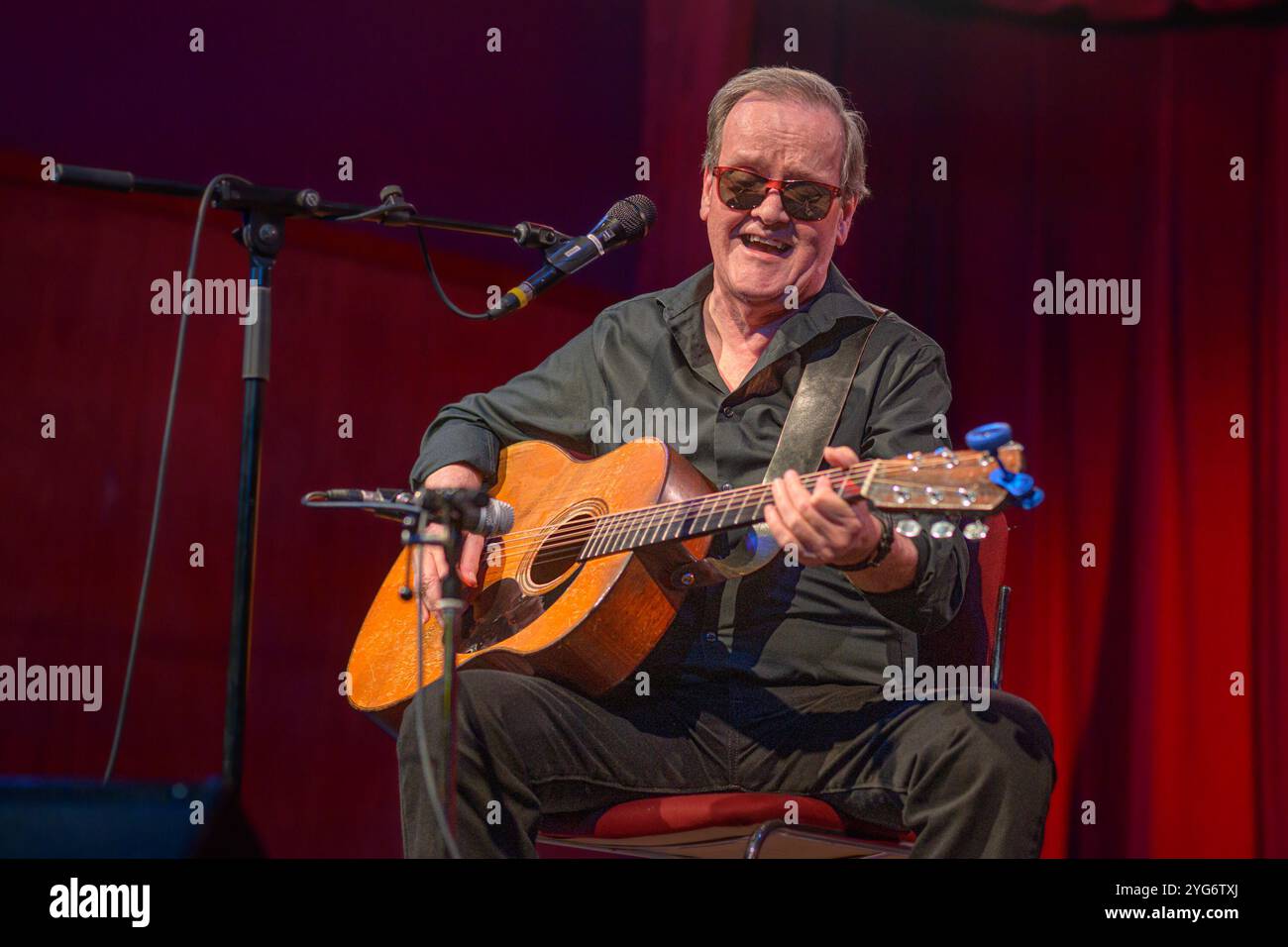 Roy Forbes, aka Bim, concert, Rogue Folk Club, Vancouver, British ...