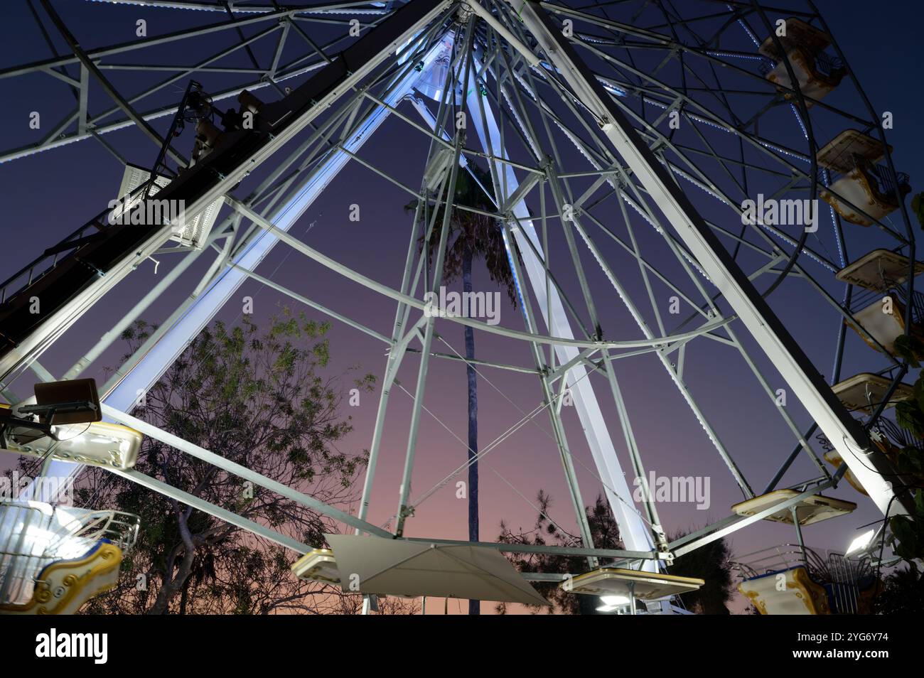 Ferris wheel lights fair hi-res stock photography and images - Alamy