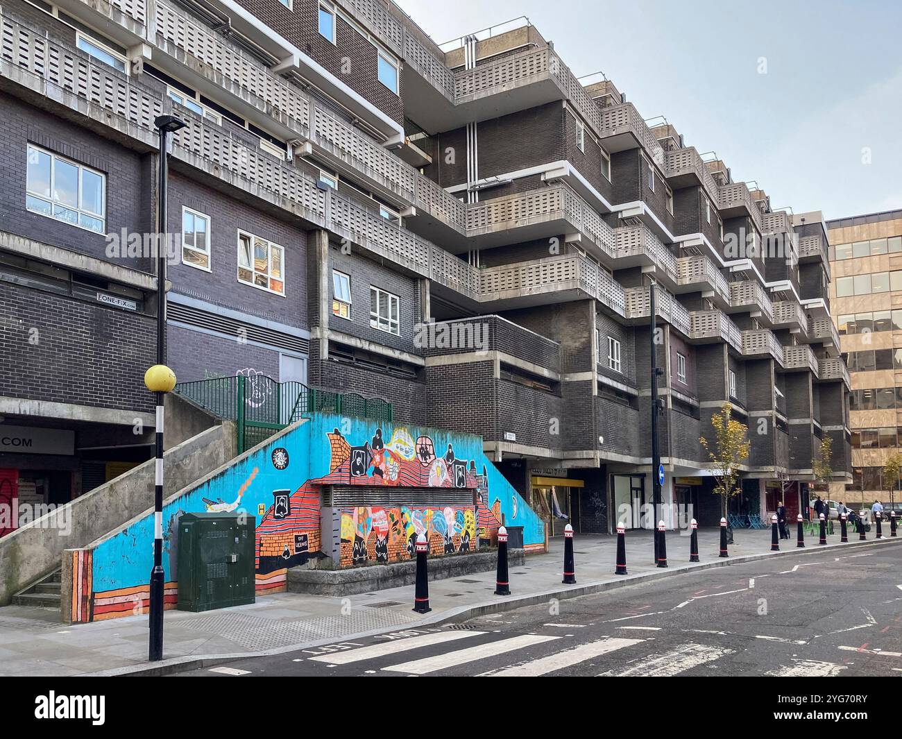 Middlesex Street housing estate, London E1, UK Stock Photo - Alamy