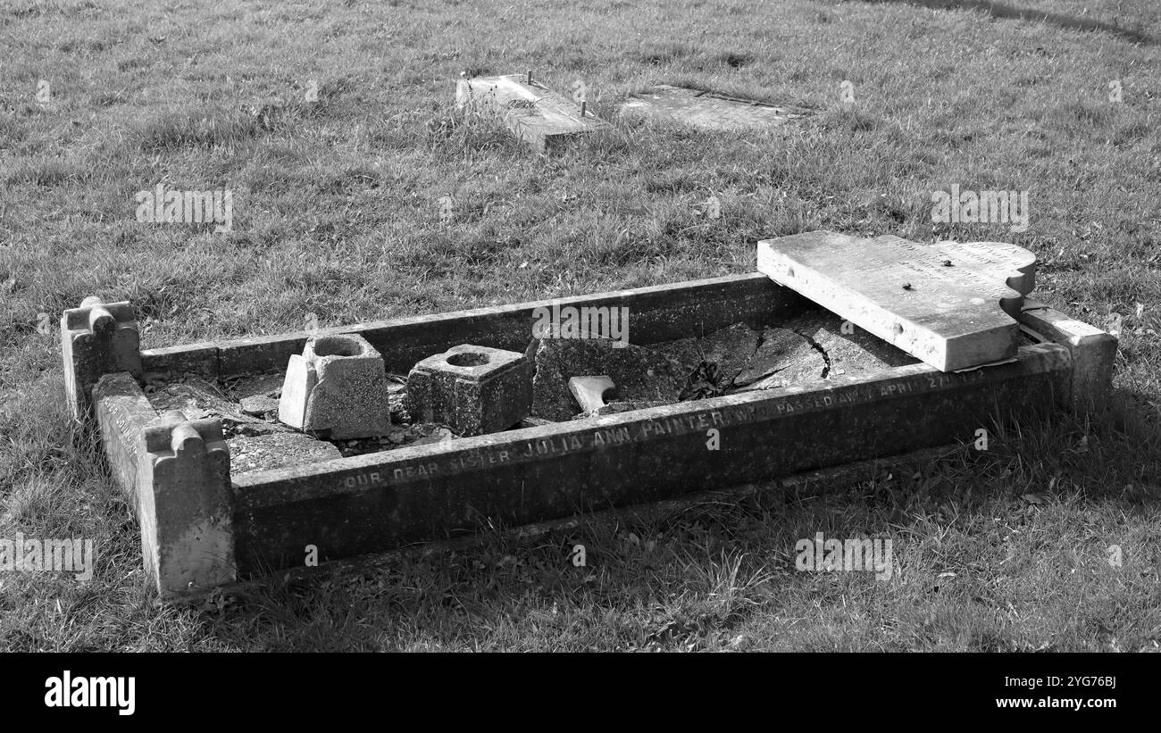 Highland Road Cemetery, Southsea, Portsmouth, Hampshire, England. 17 ...