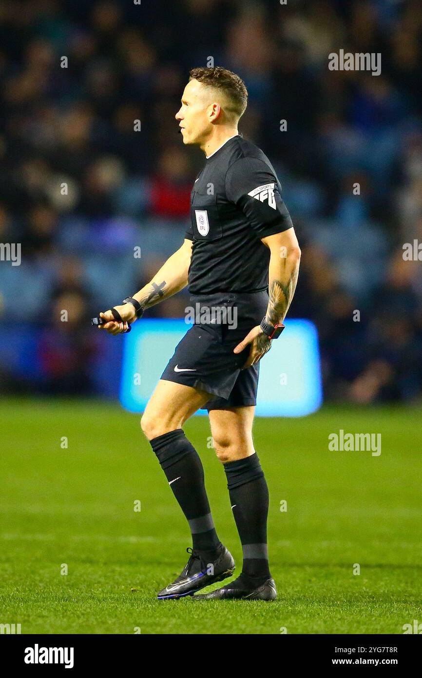 Hillsborough Stadium, Sheffield, England - 5th November 2024 Referee ...